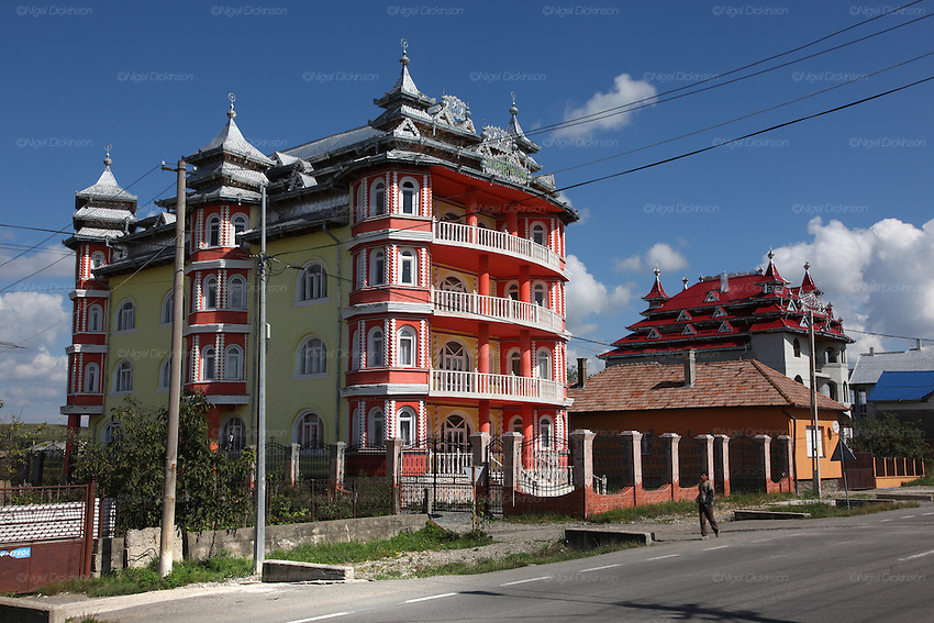 Roma Gypsies Romania | Nigel Dickinson